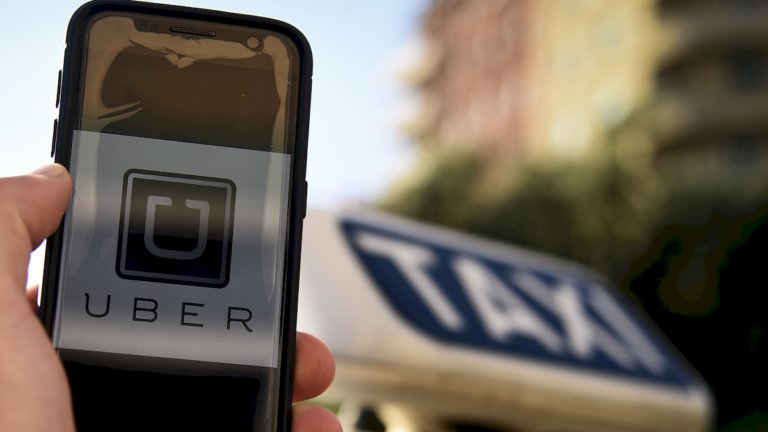 Uber e Taxi: a Roma firmato a sorpresa un accordo che porterà le auto ...