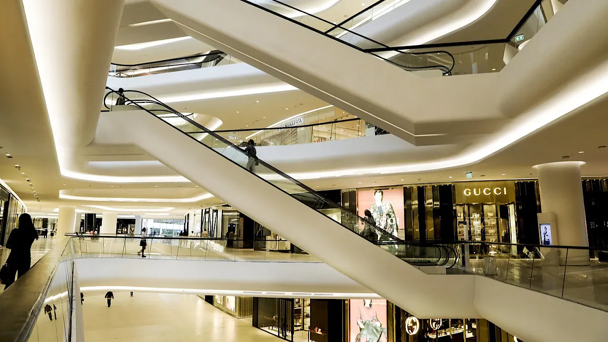 Luxury to 2026: Altagamma research signals a moderate recovery for ...